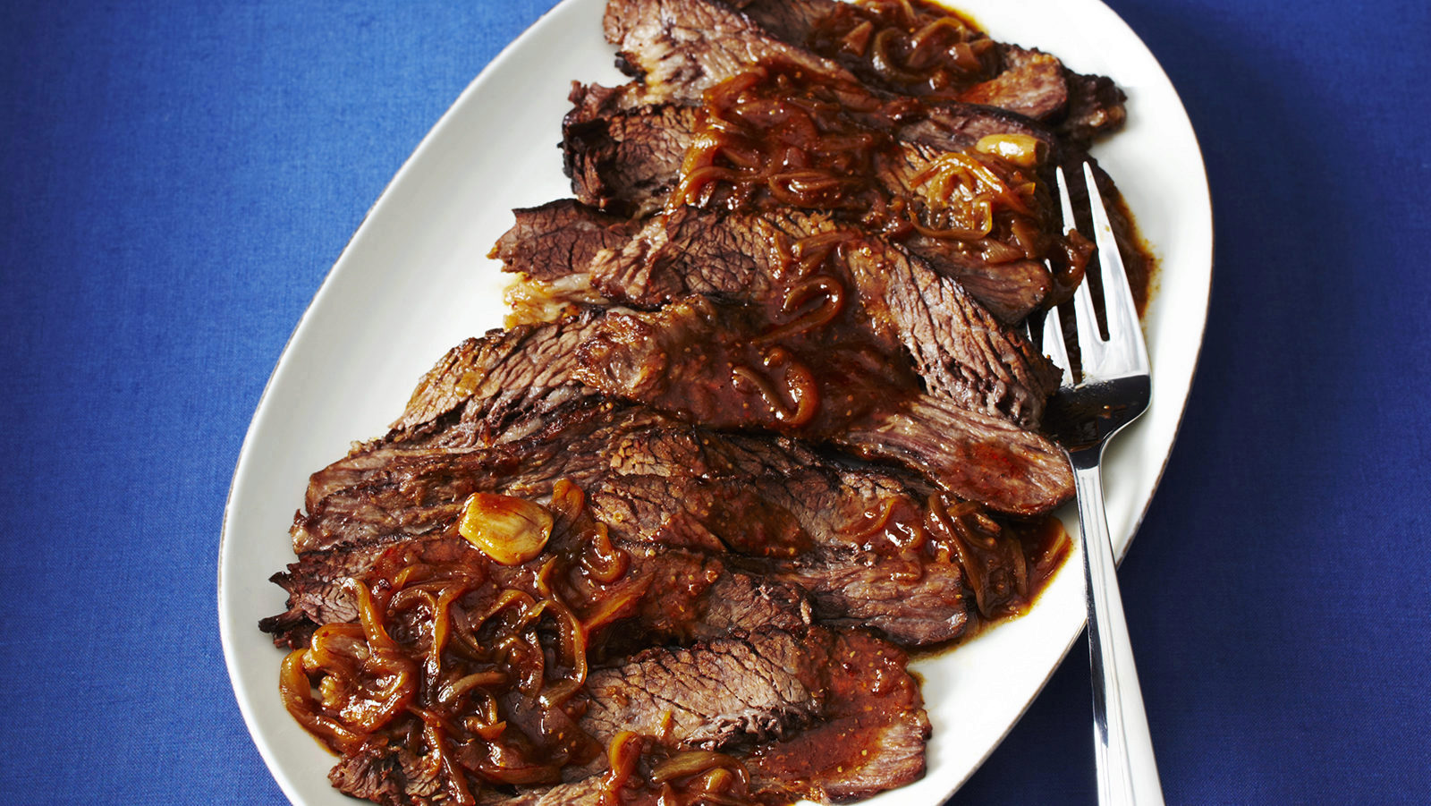 Braised Smoky Brisket with Sweet Onion & Chipotle Gravy – West IGA