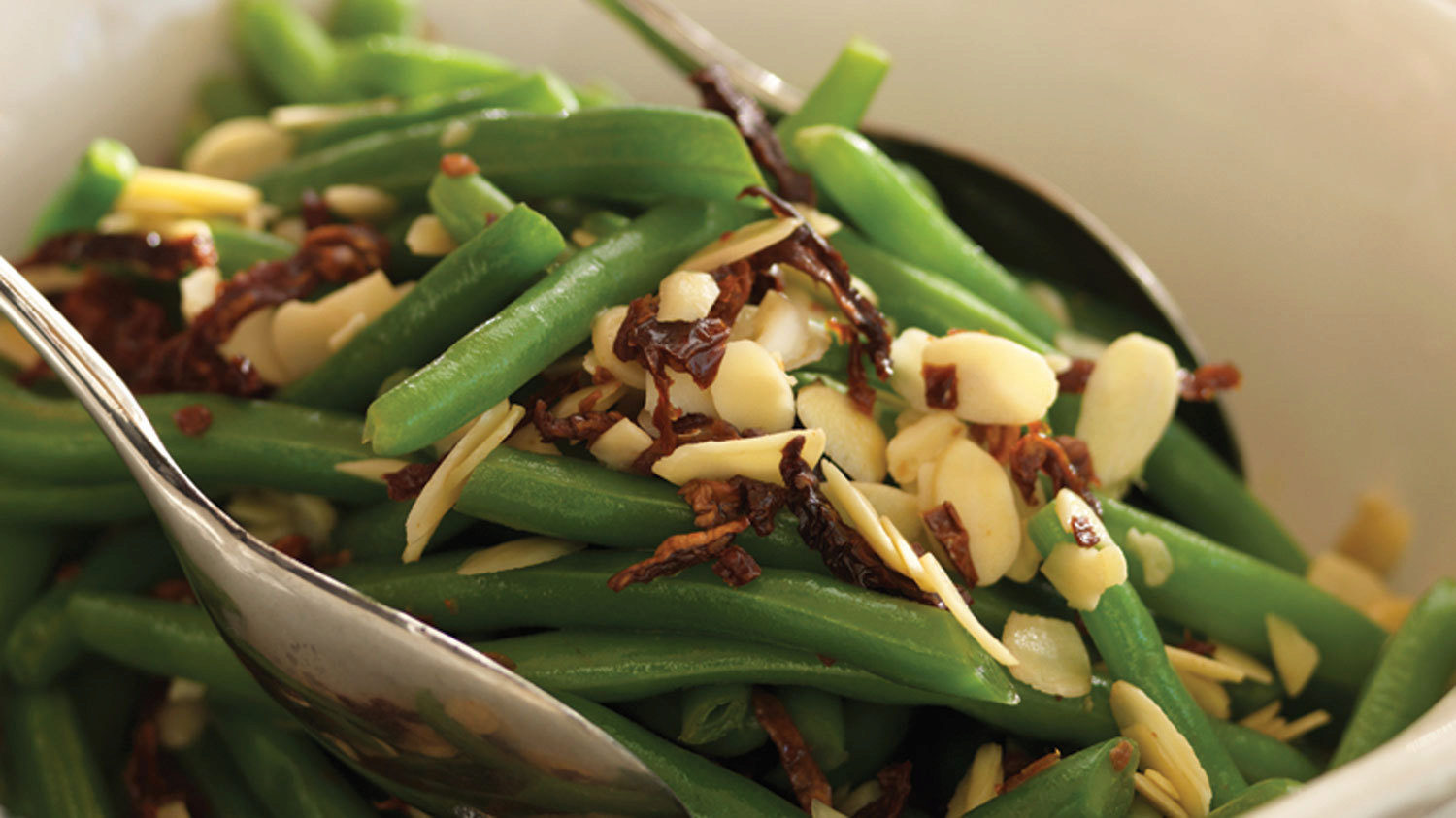 Green beans with sundried tomatoes & almonds – West IGA