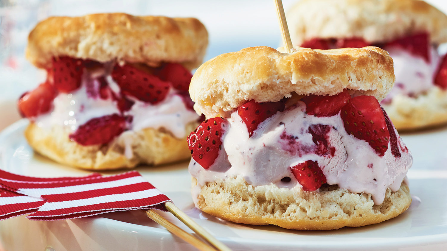 Strawberry Shortcake Ice Cream Sandwiches – West IGA