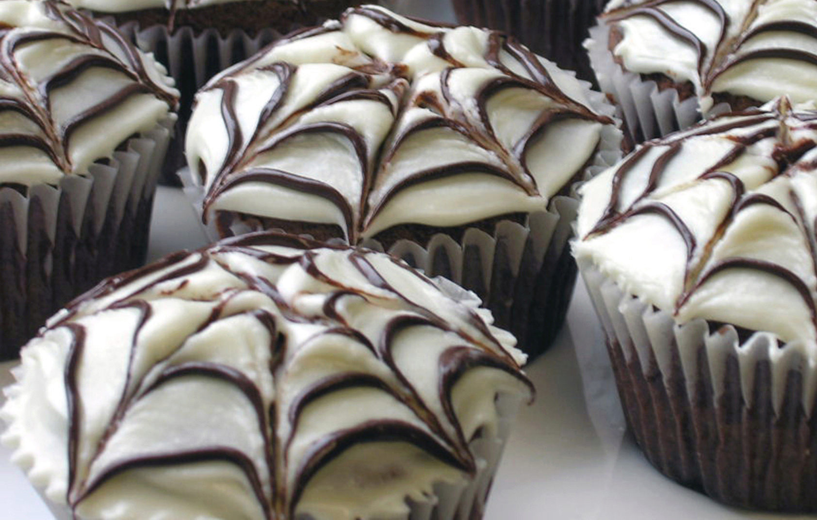 Chocolate Spider Web Cupcakes with Cream Cheese Icing – West IGA